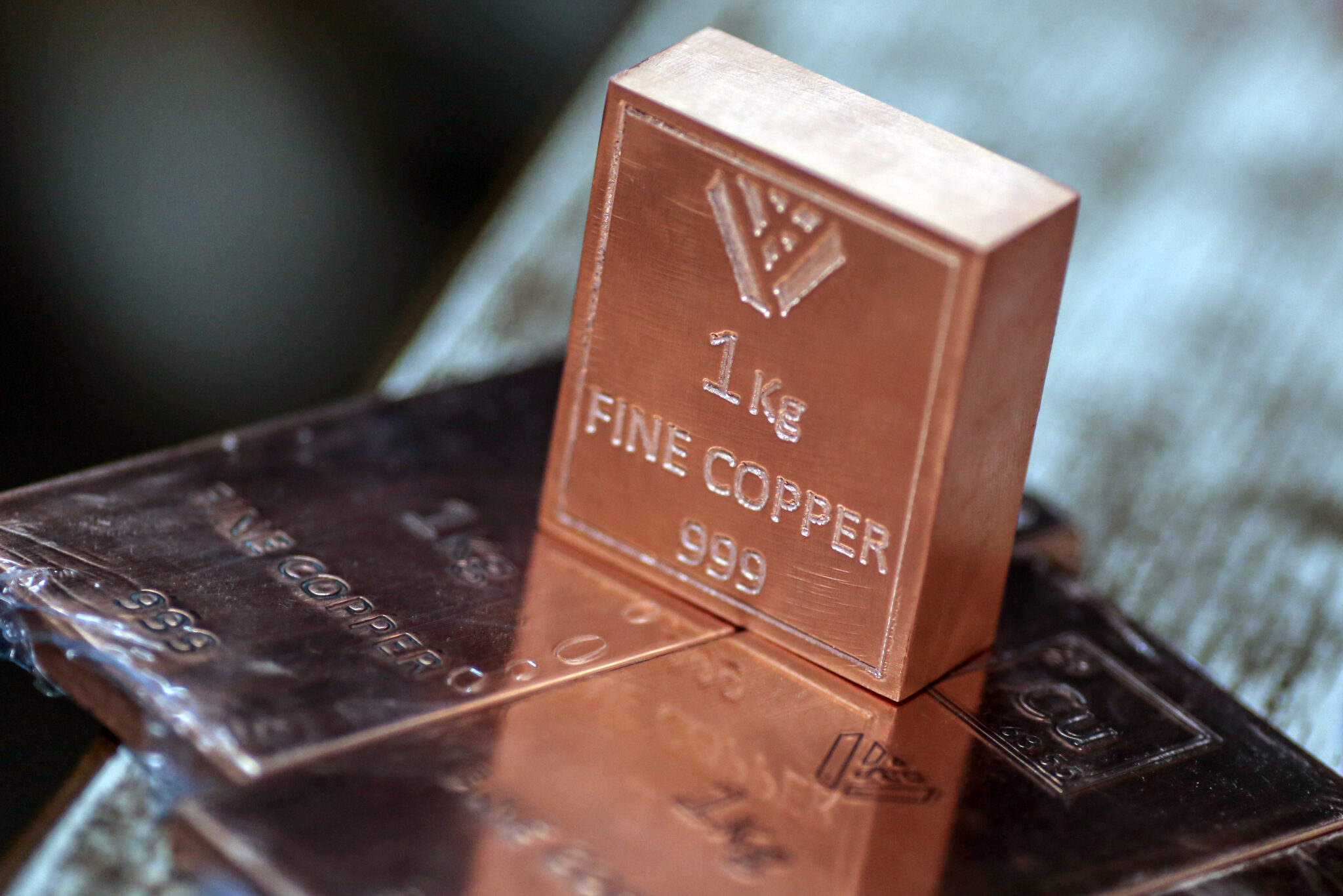 Copper drops from three-week high as US and Iran exchange fire - Moneyweb